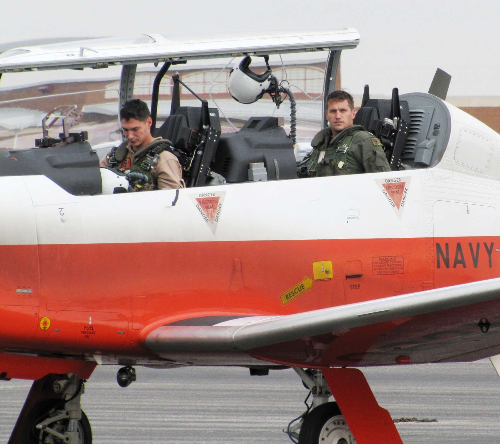 The Aero Experience: Sightings: T-6B Texan IIs Make Stop in St. Louis Area