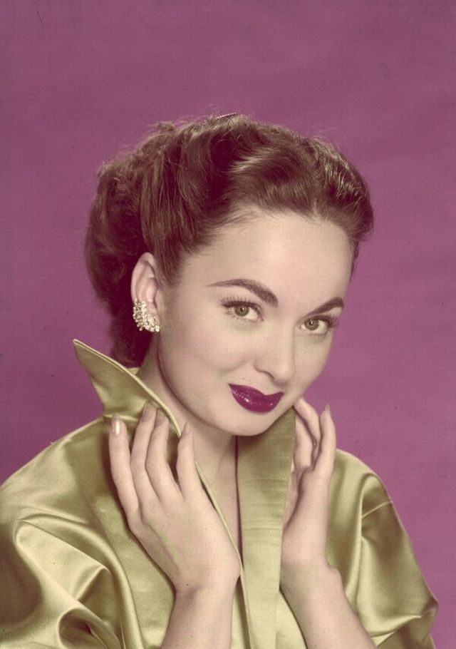 40 Glamorous Photos of Ann Blyth in the 1940s and ’50s ~ Vintage Everyday