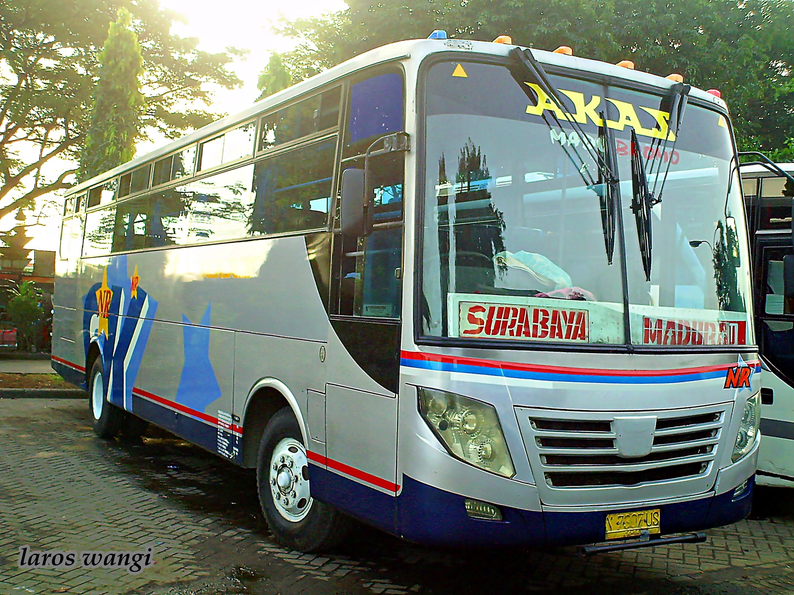 bus akas: bus akas nnr