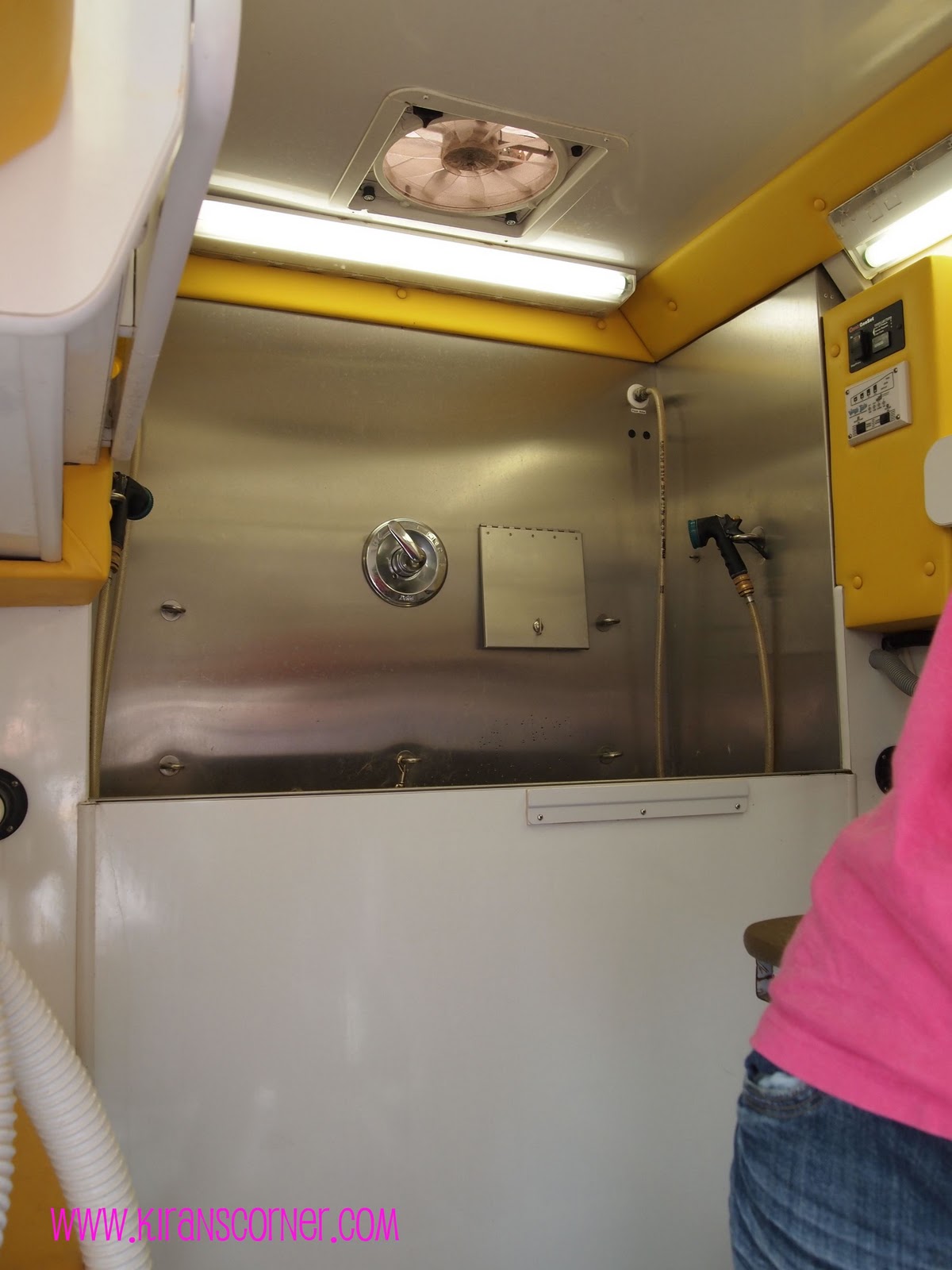 Kiran's Corner: Review of "Shampooch"- Mobile Dog Grooming!