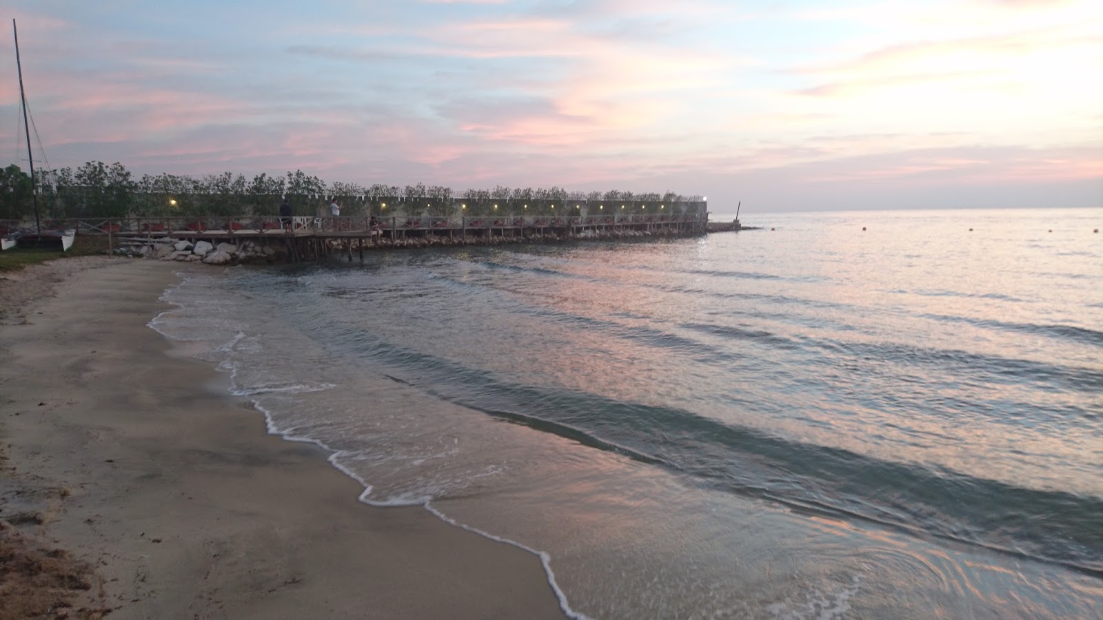 A Taste Of Saudi Arabia: Al Baher Beach Villas - Al Khobar