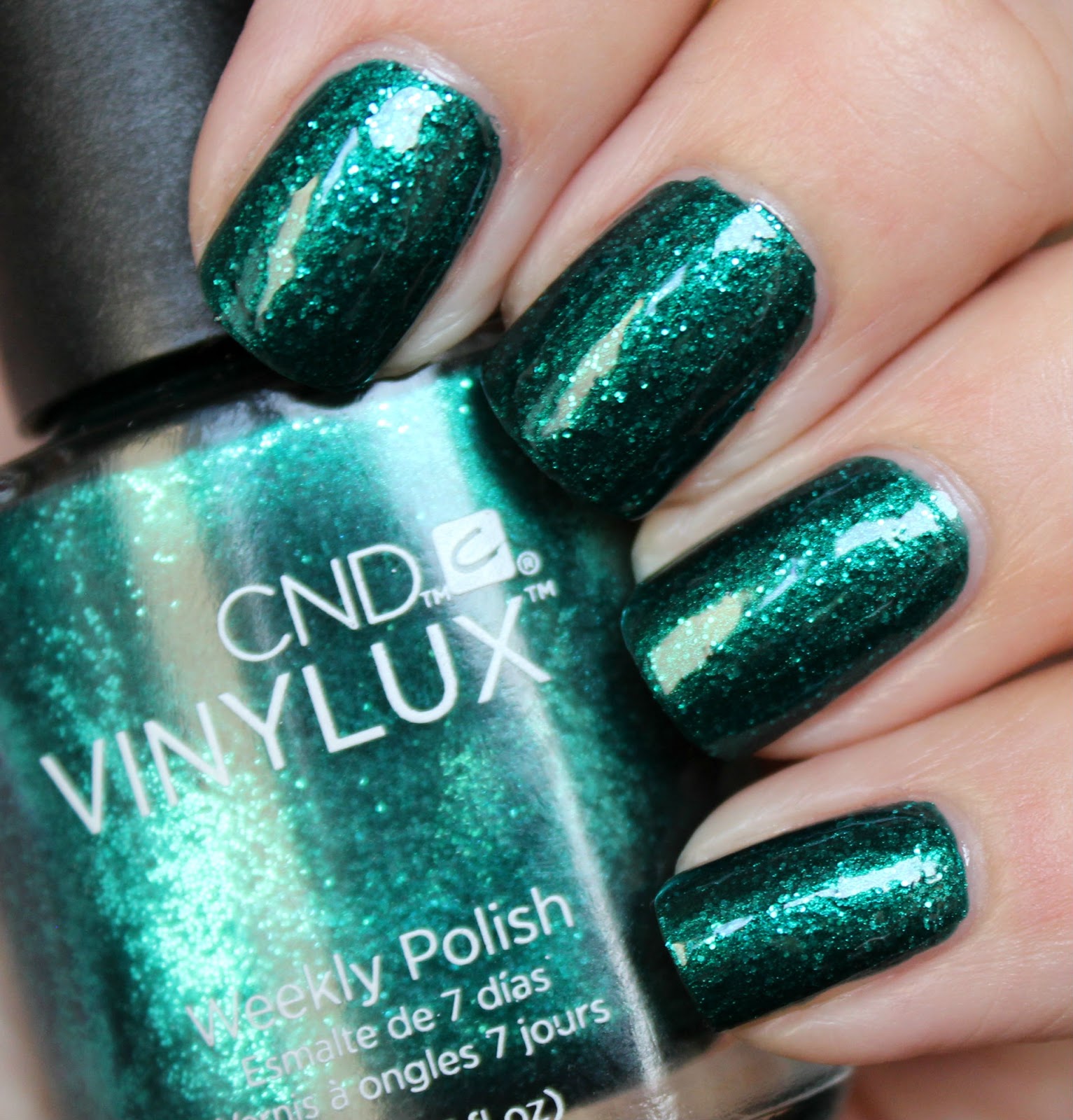 NAILTASTIC: CND Vinylux - Emerald Lights