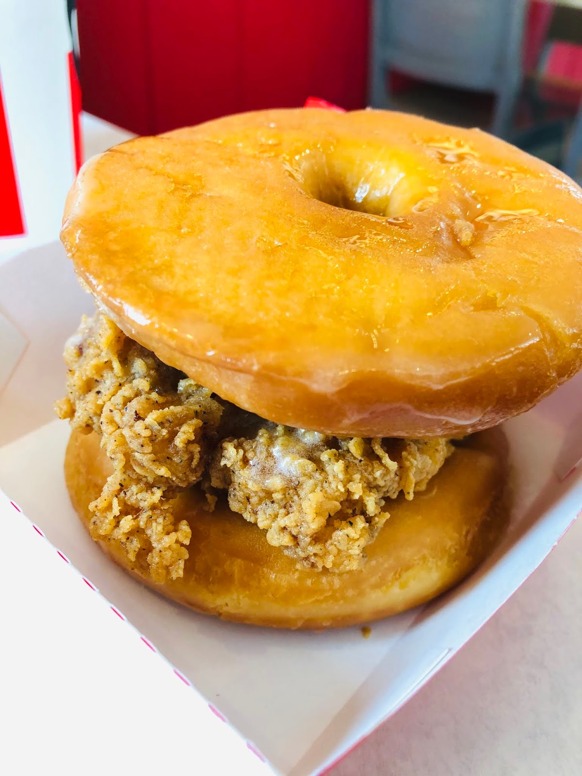Airing My Laundry, One Post At A Time...: KFC Donut Chicken Sandwich Review