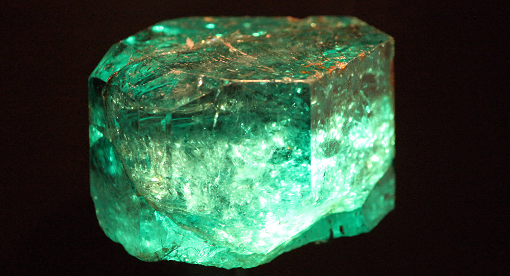 Learning Geology: Emerald