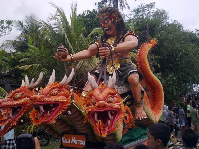 CUBEK-GRONDONG BLOG: Ogoh Ogoh Parade in Bali