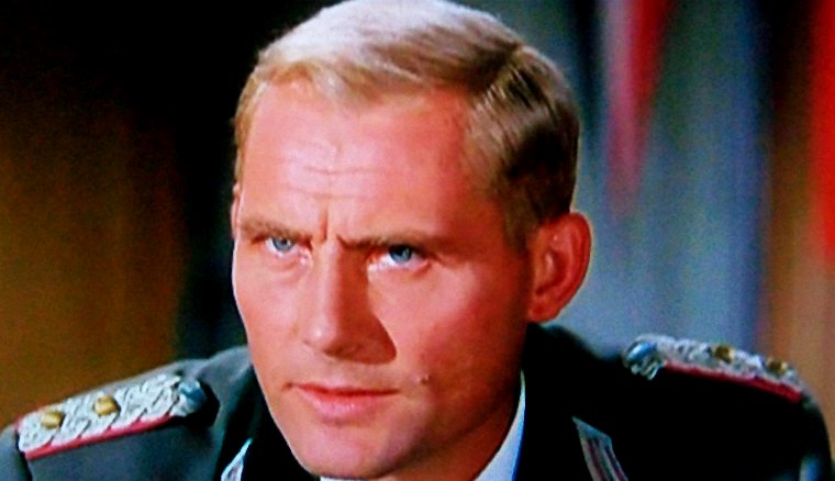 Michael's Moviepalace: Viewing Classic Movies