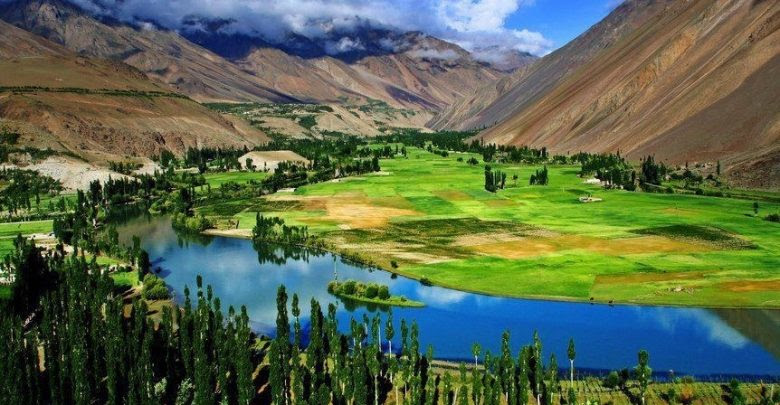 Discover the Best Places to Visit in Ghizer Valley, Pakistan