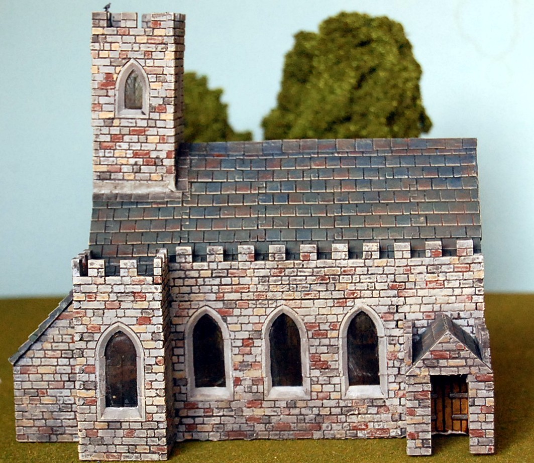 Miniature Minions: HO scale buildings with Linka