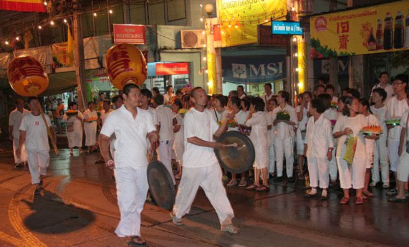 Joy in Thailand: Loy Krathong Jay a Samut Paknam