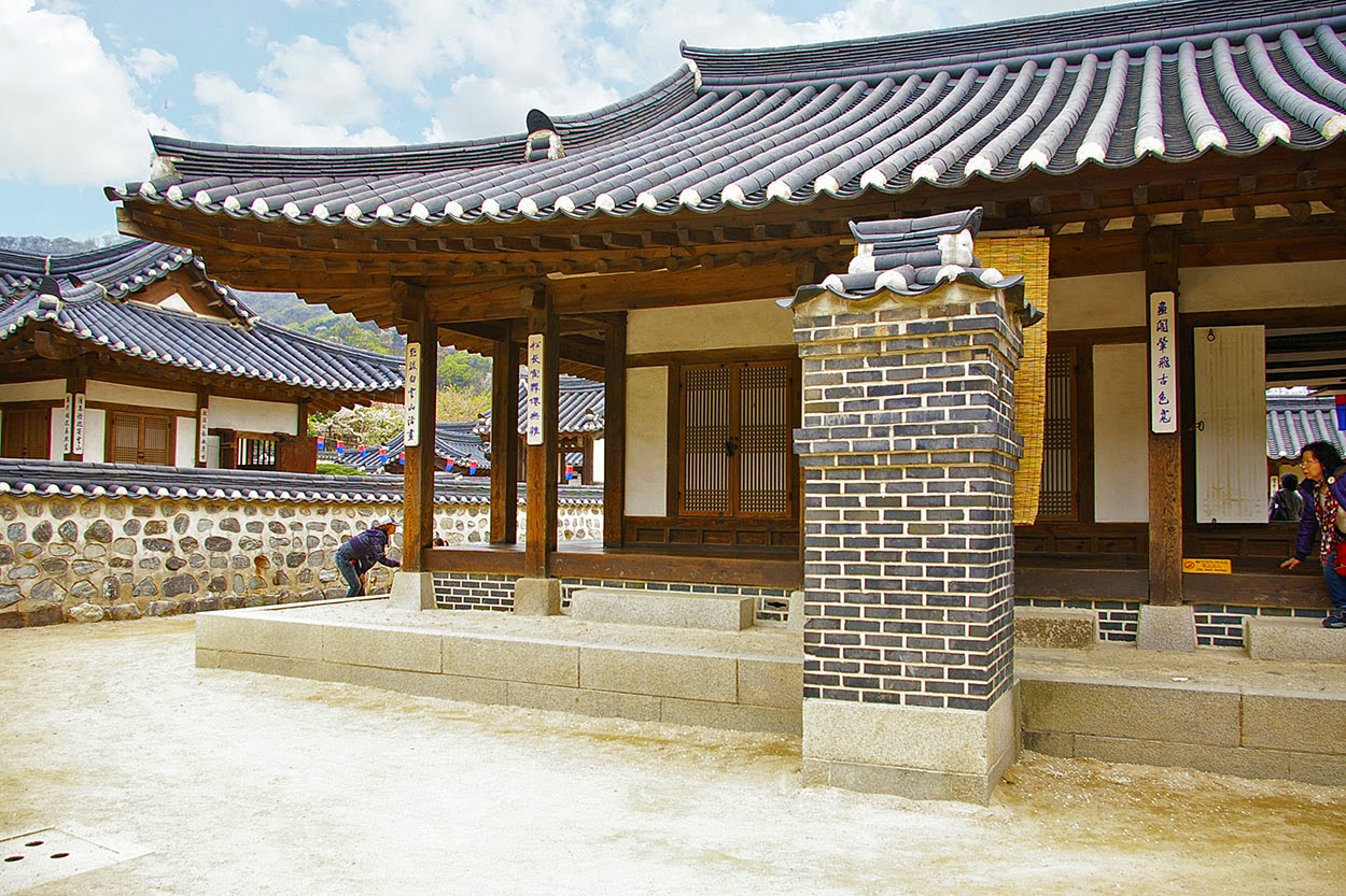 Nalli in Korea: Seoul - Namsan Hanok Village