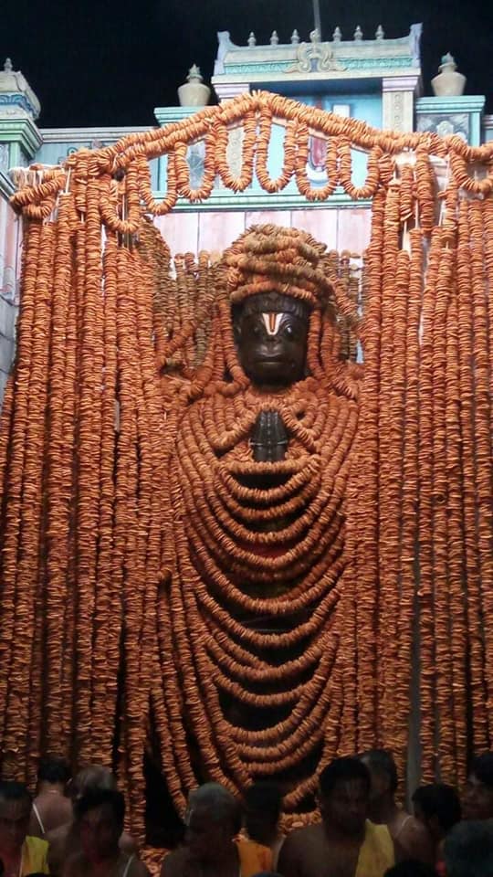 Advait: Significance of Jangri (Jilebi) Mala and Vada Mala