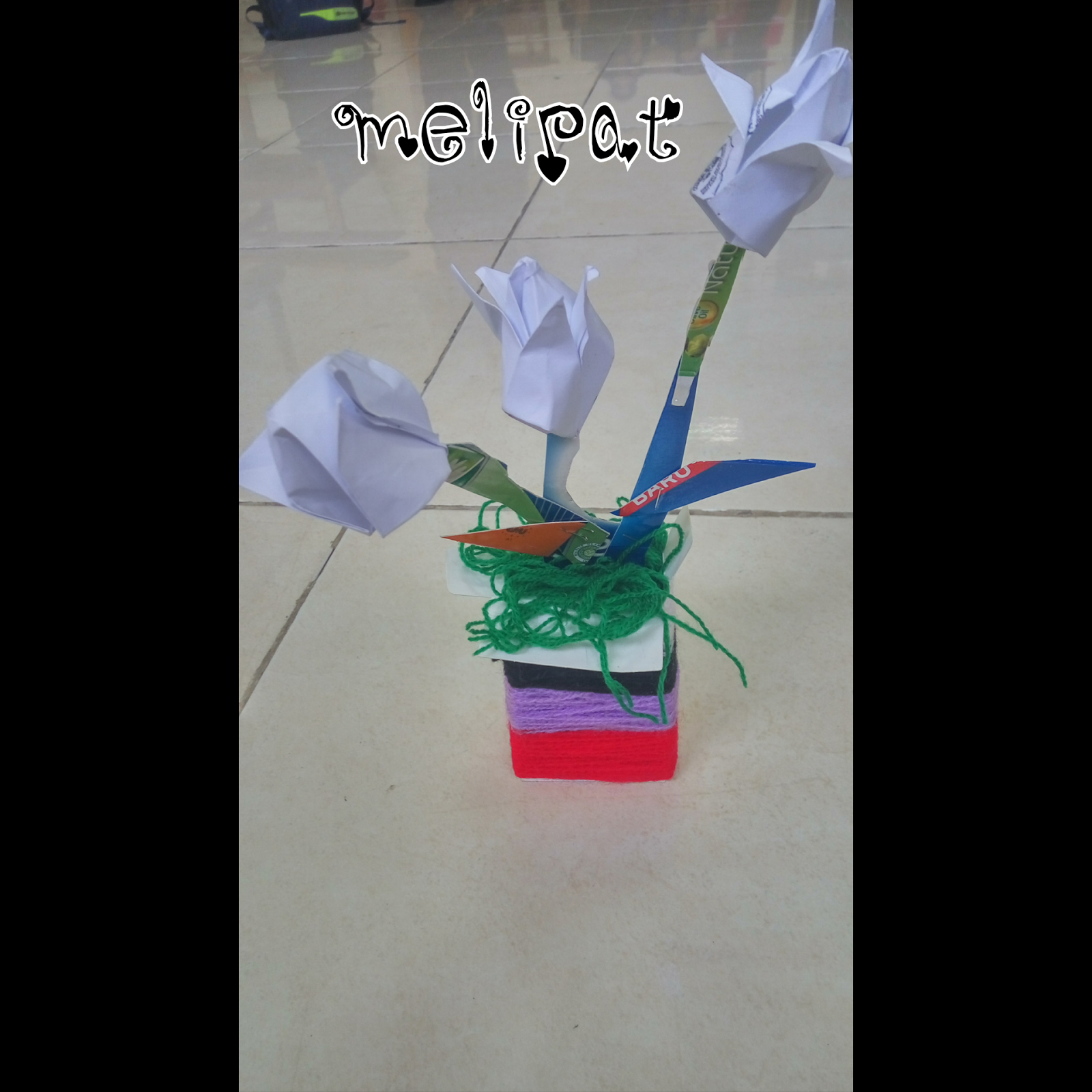 SENI RUPA ANAK USIA DINI: MELIPAT,MEREKAT,MERAKIT ,MENGGUNTING DAN MERONCE