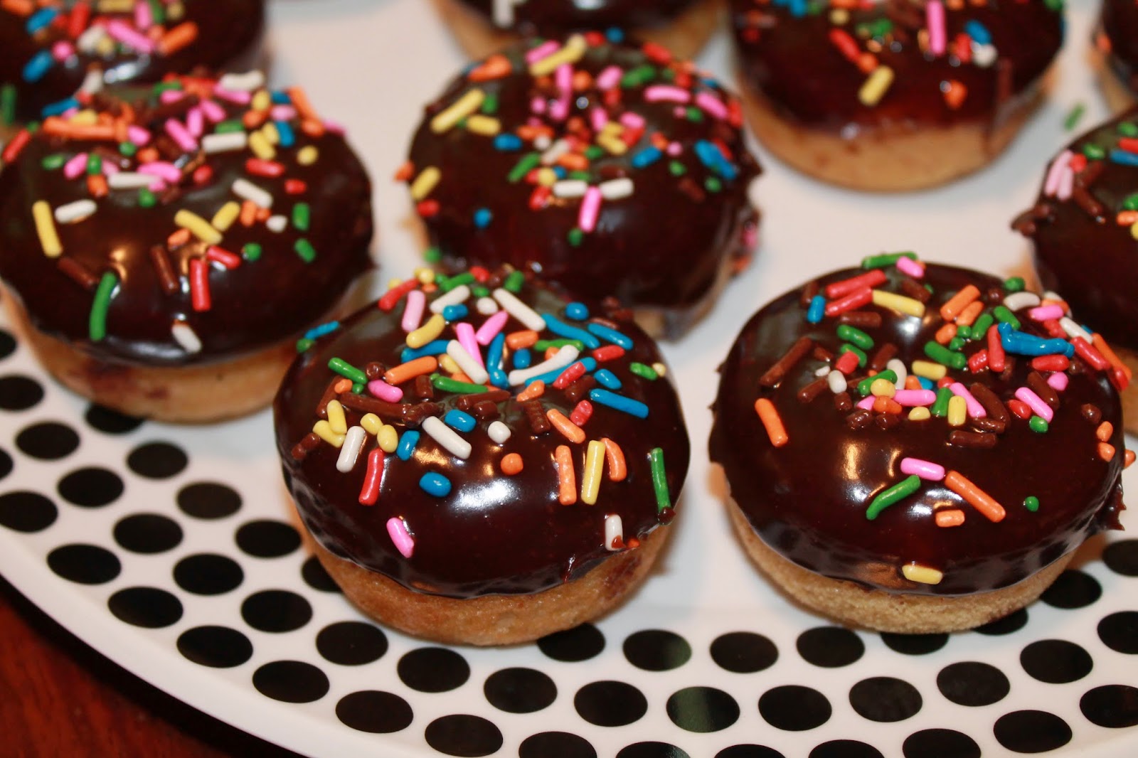 Polka-Dotty Place: DIY Delicious Donuts