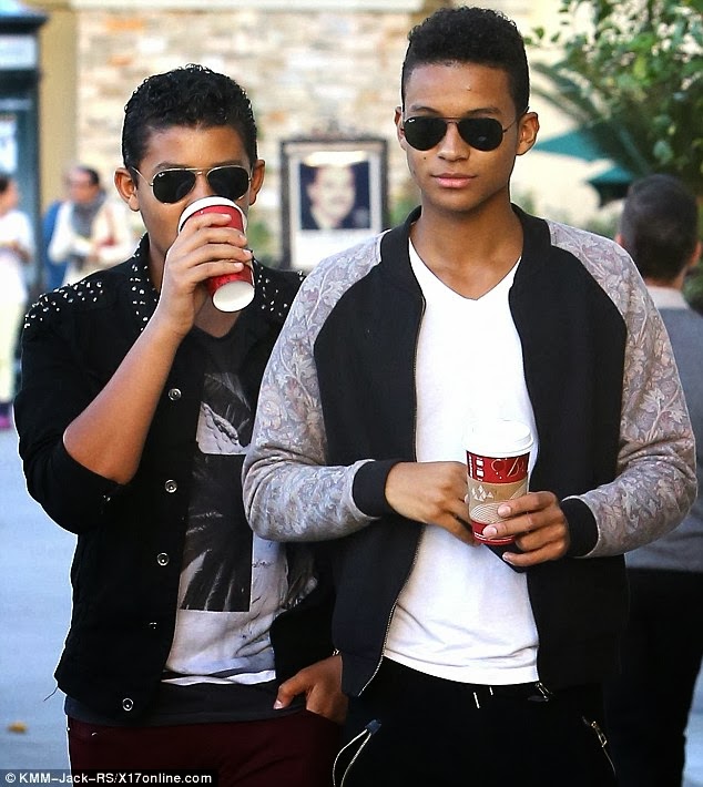 DayoSpeakS : Jermaine jackson and his very handsome sons