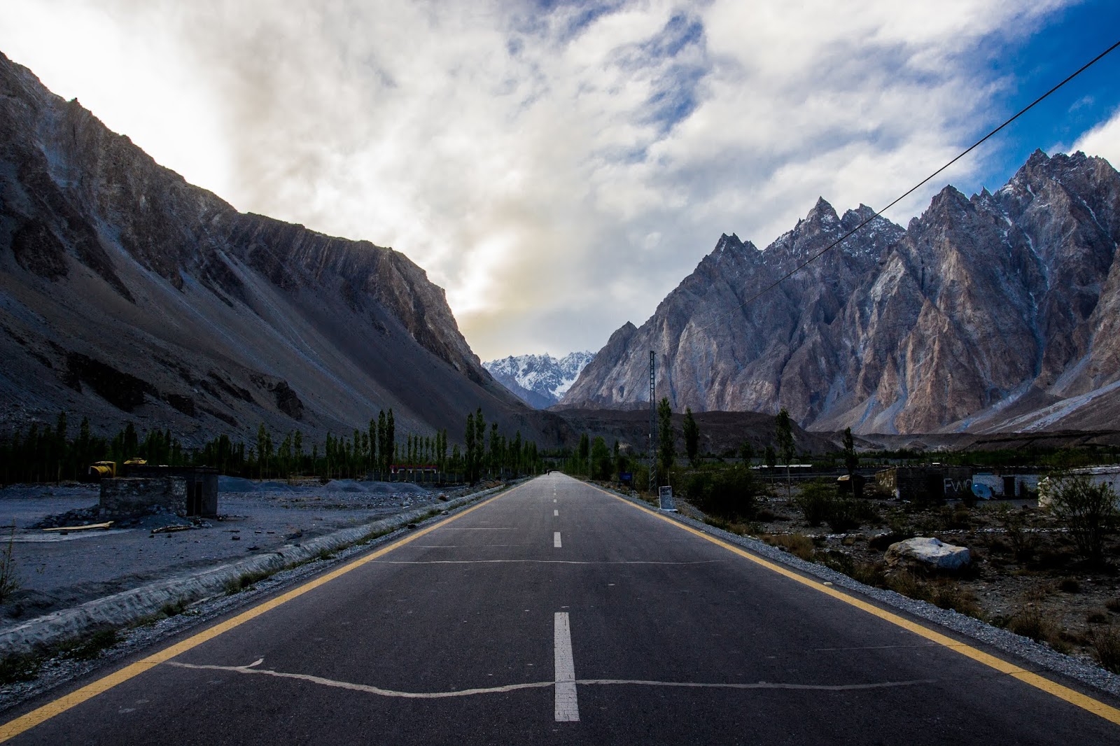 Beauty of Gilgit Baltistan: Islamabad to Gilgit, Skardu and Hunza By Road