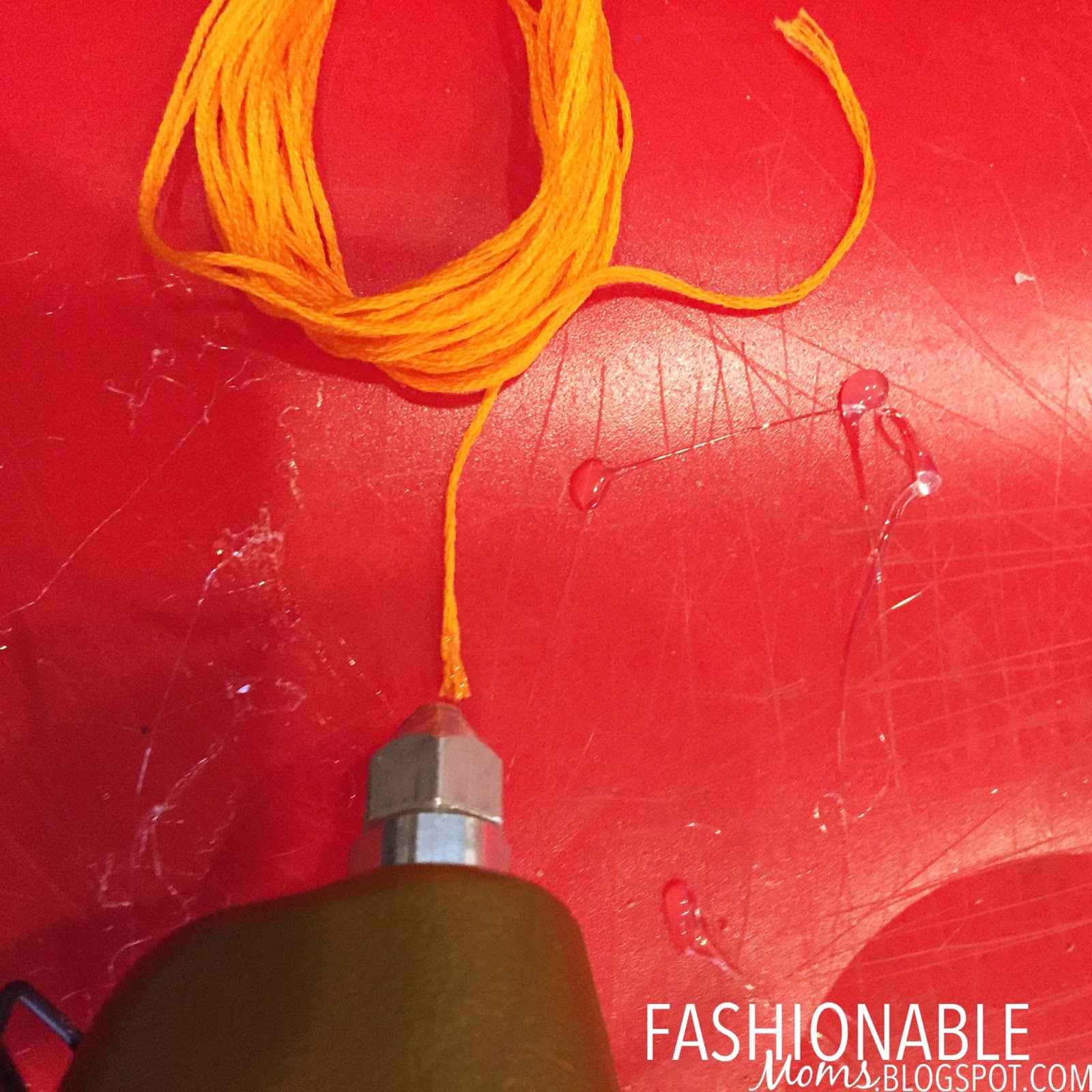 My Fashionable Designs: Pumpkin String Art with Push Pins!