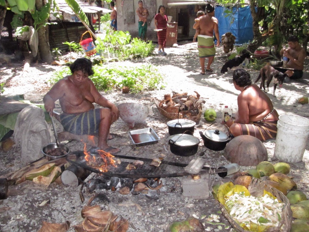 SAILING HELENA: Elato atoll, Micronesia