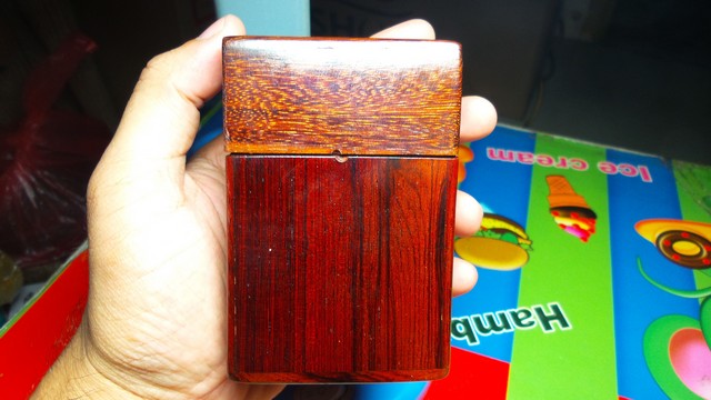 BLOG UTAMA Y.M PADUKA AYAHANDA PAY 8: SARUNG KOTAK ROKOK KAYU SAGA