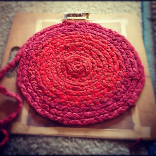 Mistledoe: How to Make a Braided Rag Rug