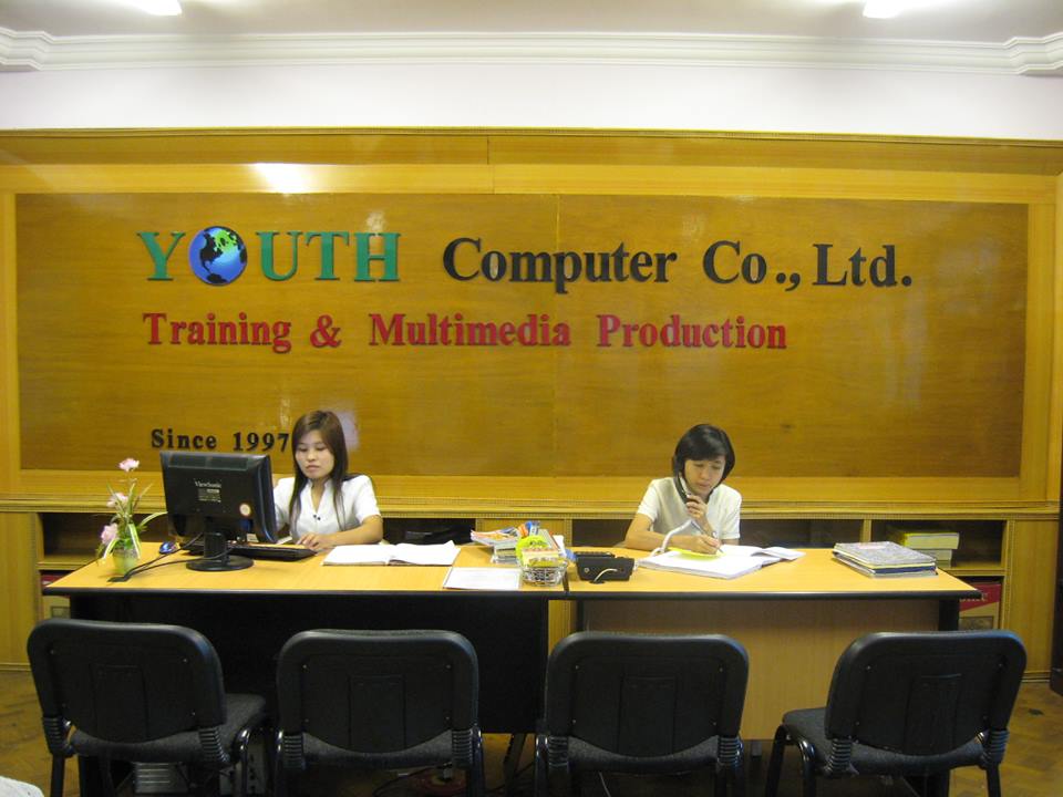 YIC - YOUTH International College: About YIC