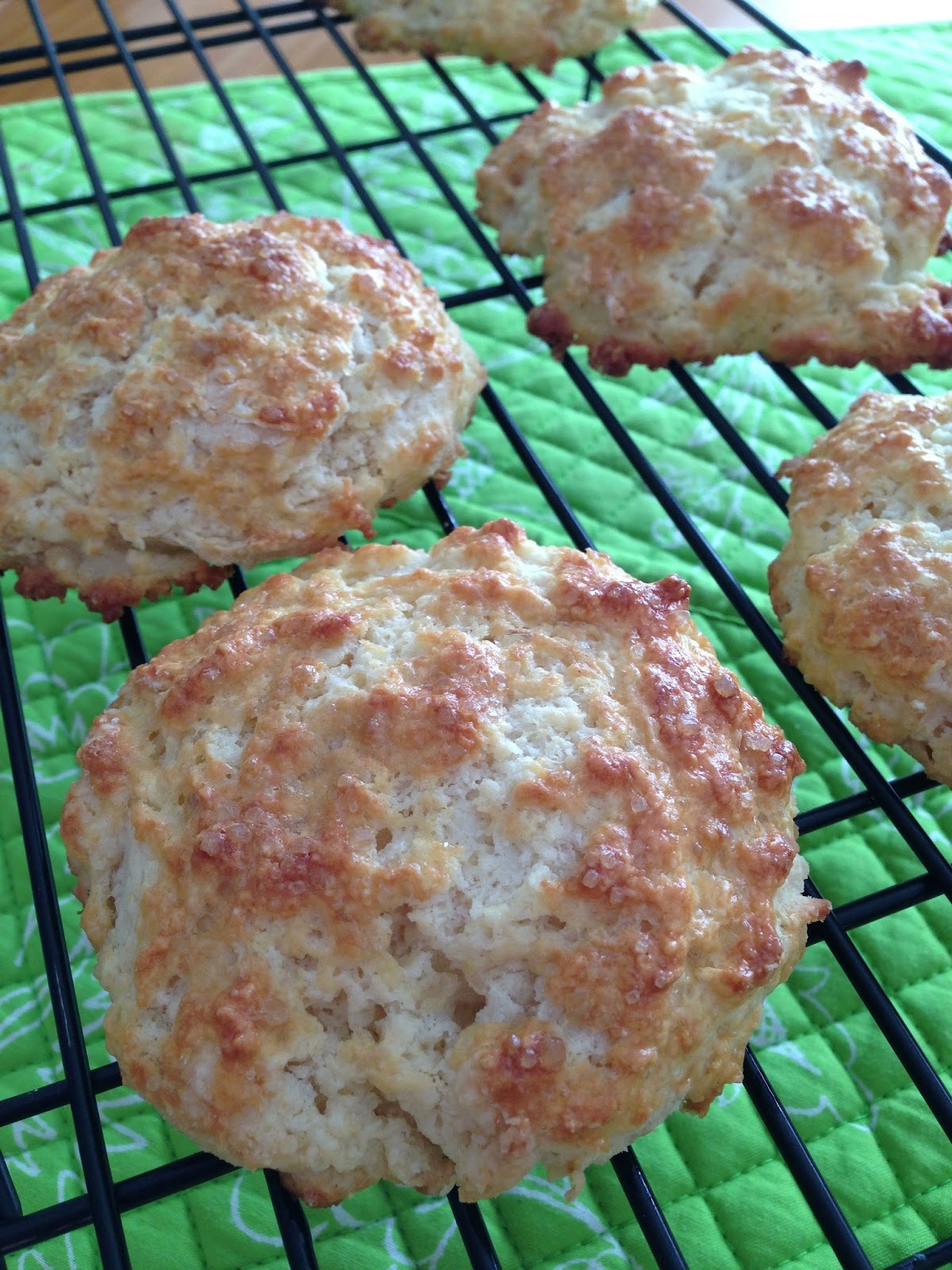 Crafty's Cafe: Back in the Day Biscones