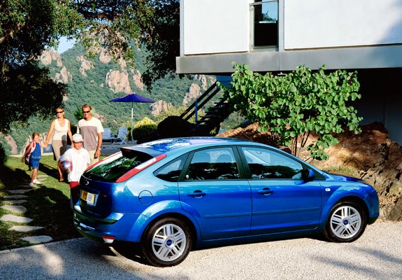 THE ULTIMATE CAR GUIDE: Ford Focus Hatchback - Generation 2.1 (2005-2008)