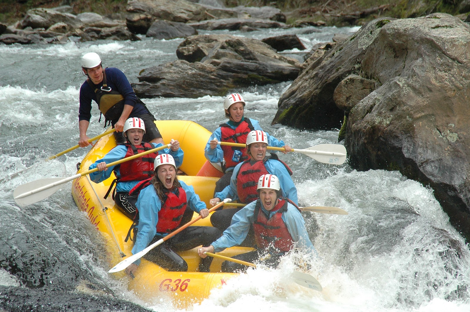 Nantahala Outdoor Center: 5 Reasons to Raft This Fall