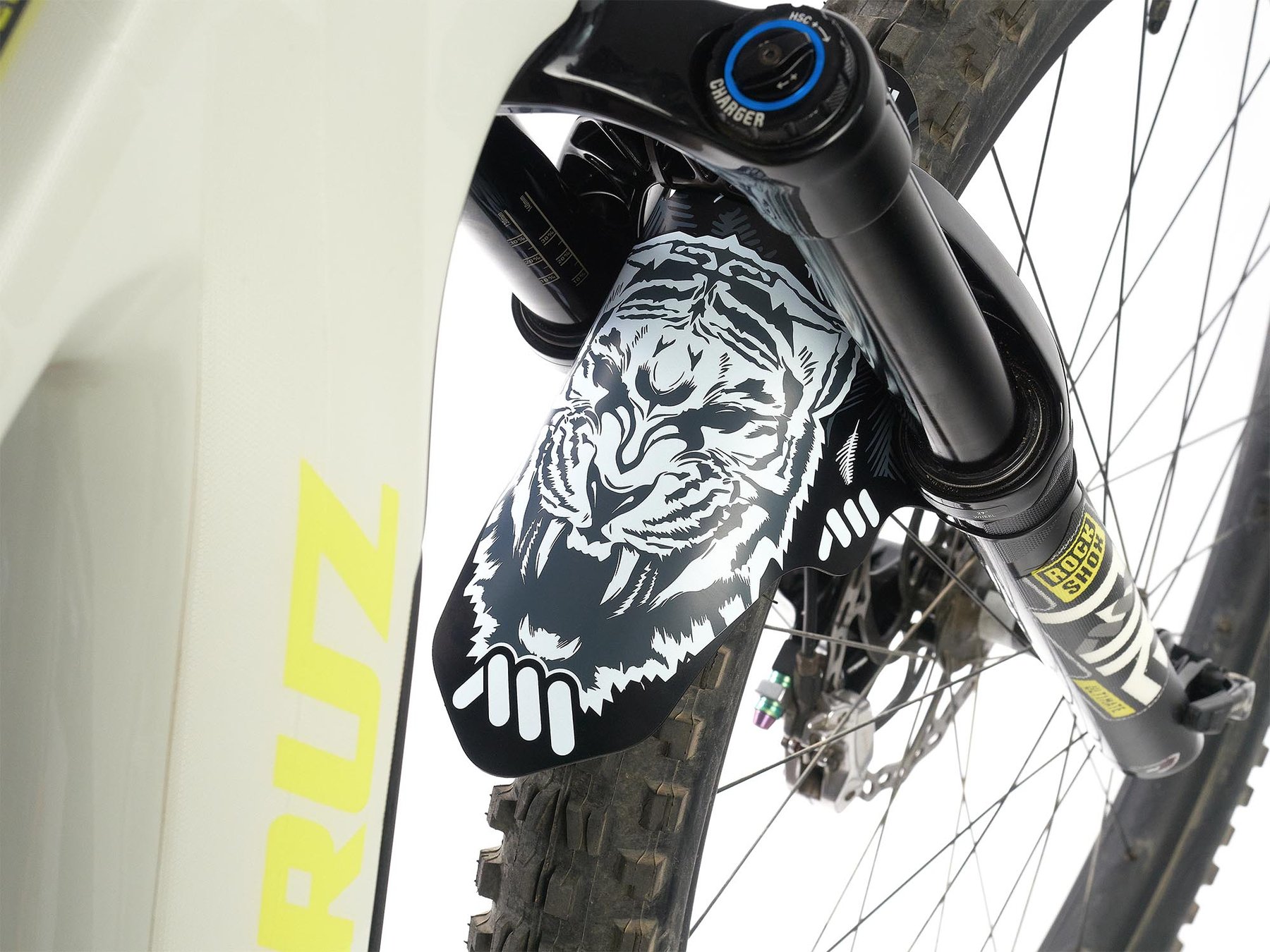 ALL MOUNTAIN STYLE: MUD GUARD