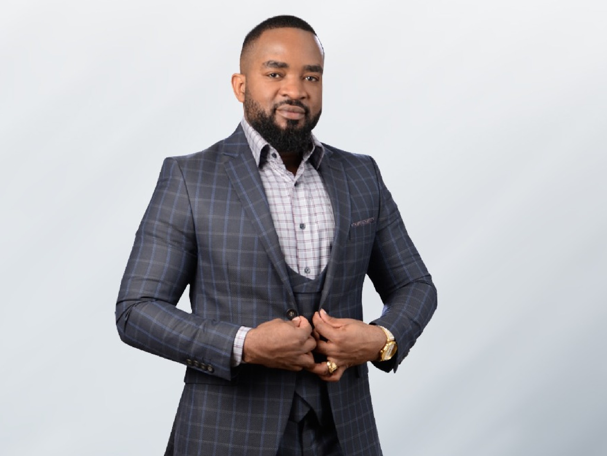 Discover Cameroonian Entrepreneur & humanitarian; Mr Lessley Angelburgh ...