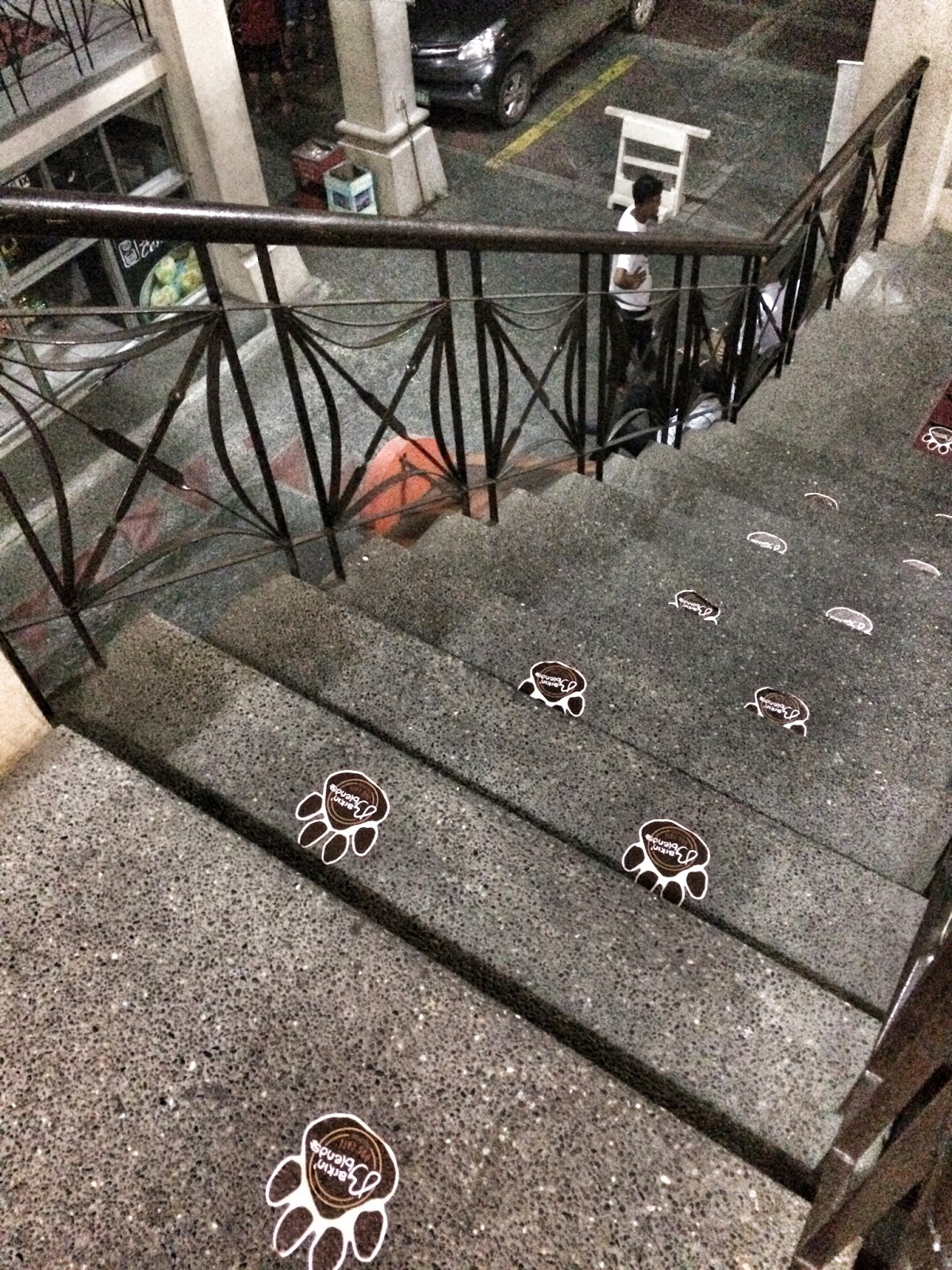 What Mary Loves: Love at First Bark: Barkin’ Blends Café