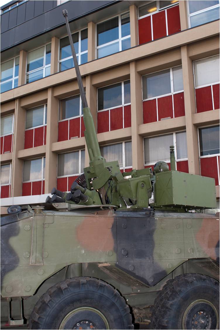 SI VIS PACEM, PARA BELLUM: Il Veicolo Blindato Medio (VBM) Iveco - OTO ...