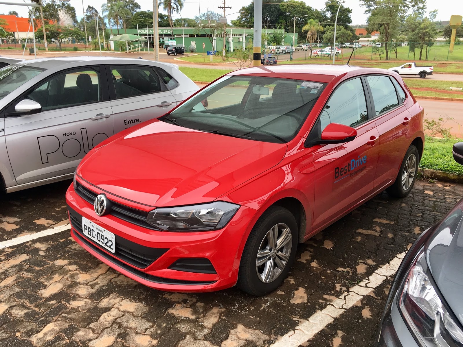 VW Polo 2018 x VW Gol G7 - comparativo de design exterior
