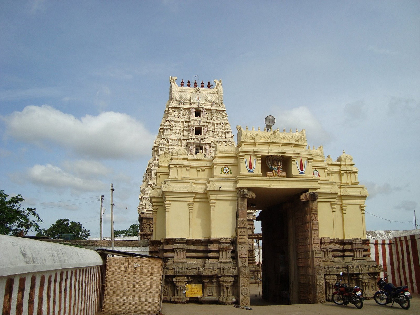 Rayalaseema Tourism Attractions: Ahobilam (Nava Narasimha) Temple