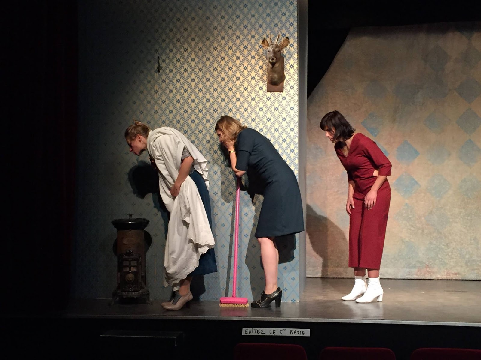 Le Village est à 12km... Environ ! de Stéphanie Gesnel et Maud Heywang