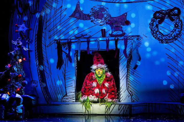Grinch at The Fox Theatre | Suburbia Mom