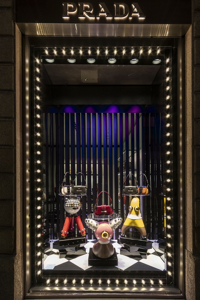 mylifestylenews: PRADA 2018 Christmas Window Display