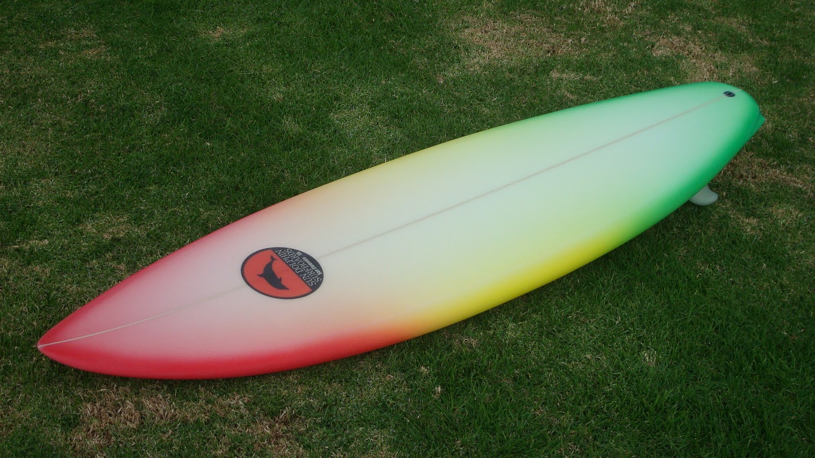 SUN DOLPHIN SURFBOARDS: 6'0" Rasta is ready to surf