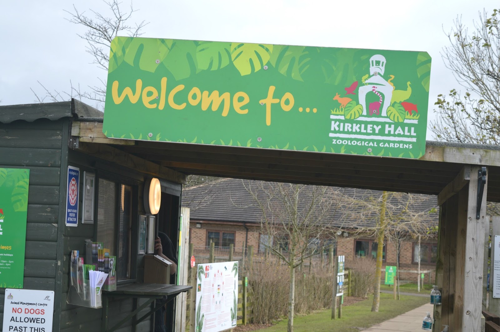 Kirkley Hall Zoological Gardens | New Girl in Toon