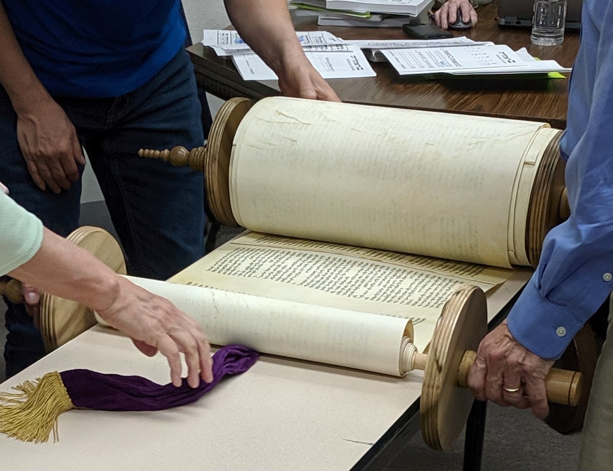 Trekin' with the Cartwrights: The rolling of the scroll