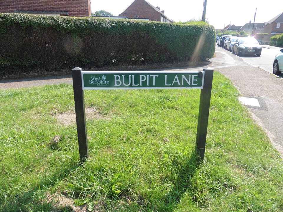 The Rainham End.: Bulpit Lane - Hungerford Town