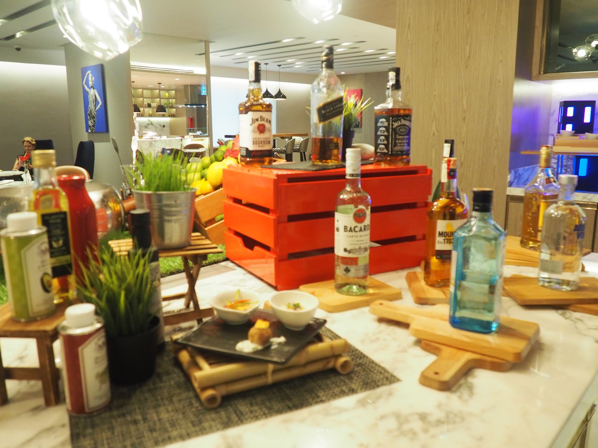 VinaTraveler's Blog: My Top 20 Best Hotel Club Lounges!