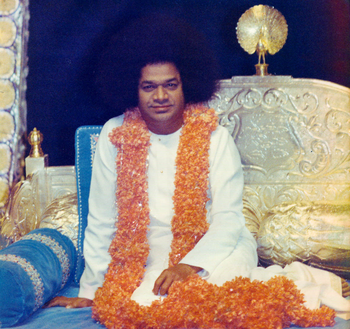 Sathya Sai with Students: Thirty-Fifth Birthday Celebrations of Sri ...