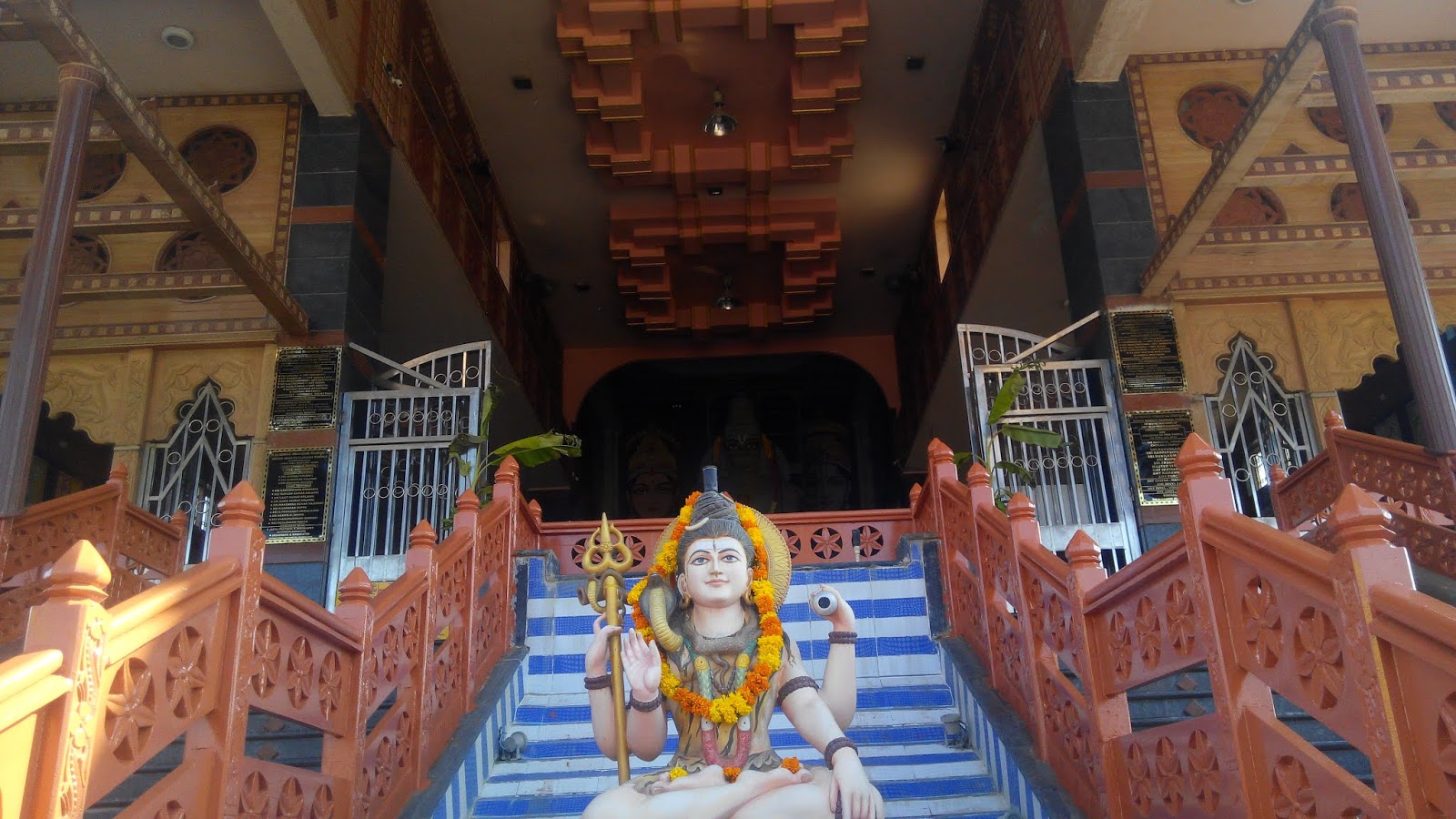 Single rock Hanuman statue, Adakamaranahalli