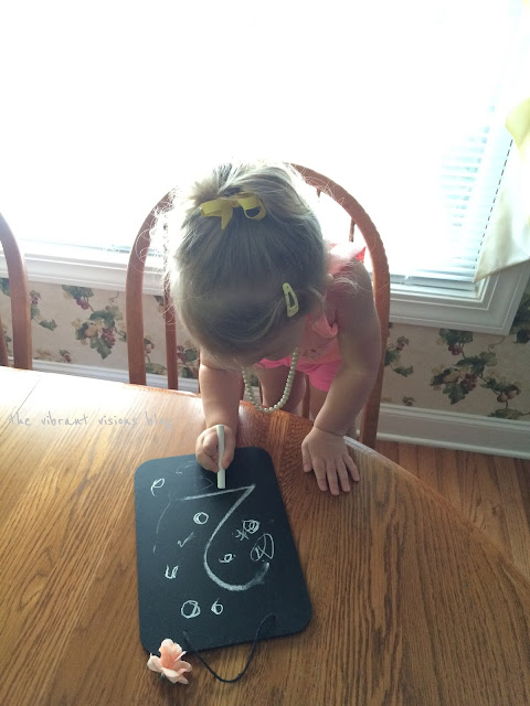 the Vibrant Visions blog: 10 Photo Props for Children