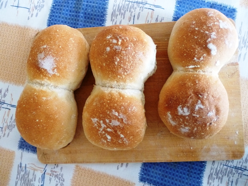 Kuchnia Alicji: Bürli – szwajcarskie bułki z winogronową wodą drożdżową ...