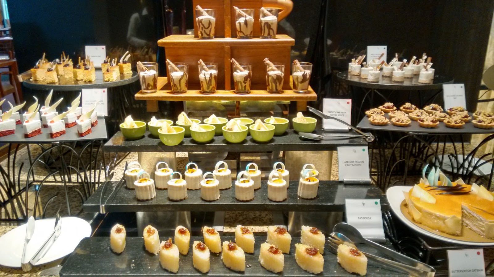 PASTRY BUFFET SET UP