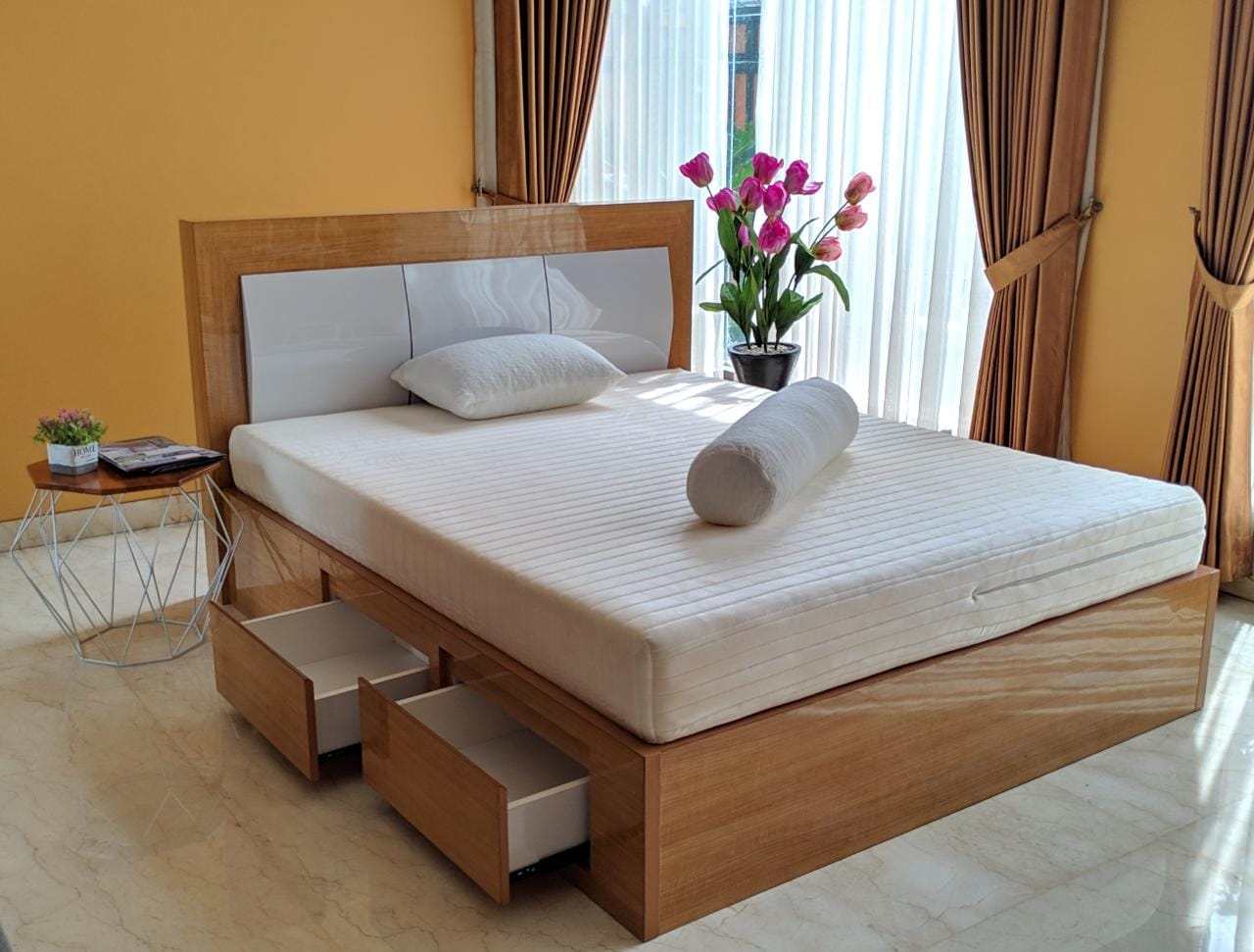 6 Alasan Memiliki Furnitur Dipan yang Cantik di Rumah - ANEKA BUSA ...