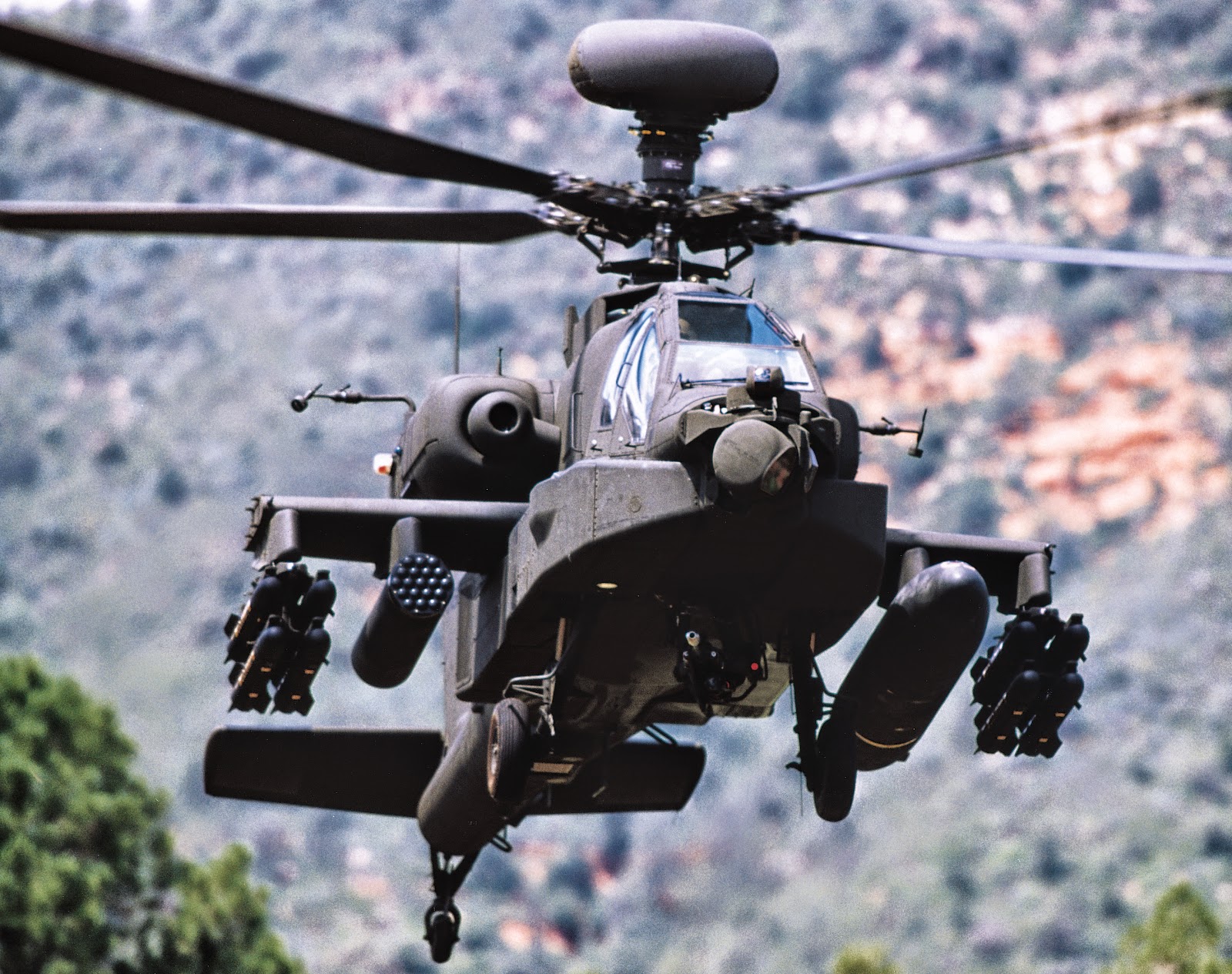 United States Ground Forces: AH-64 Apache