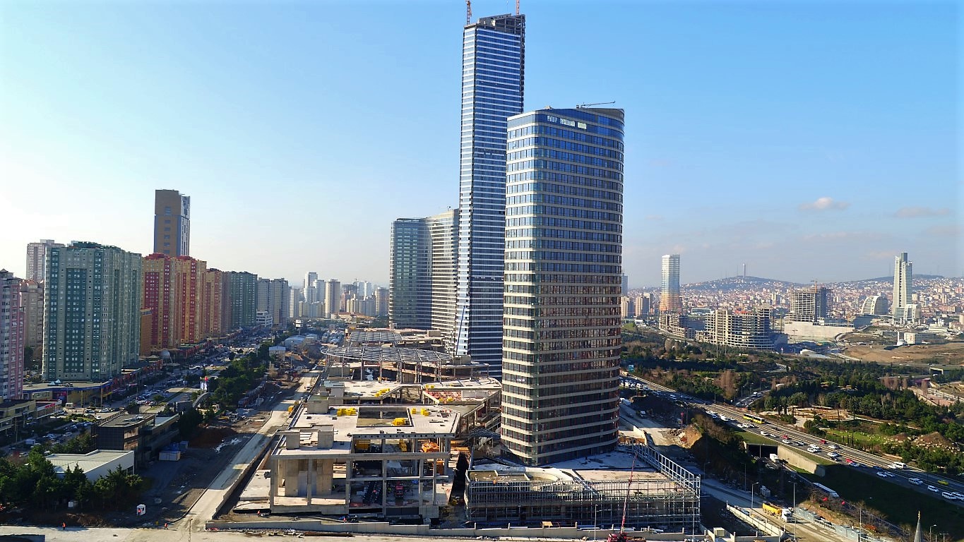 Fieggentrio: Metropol İstanbul (Istanboel)- 280 meter