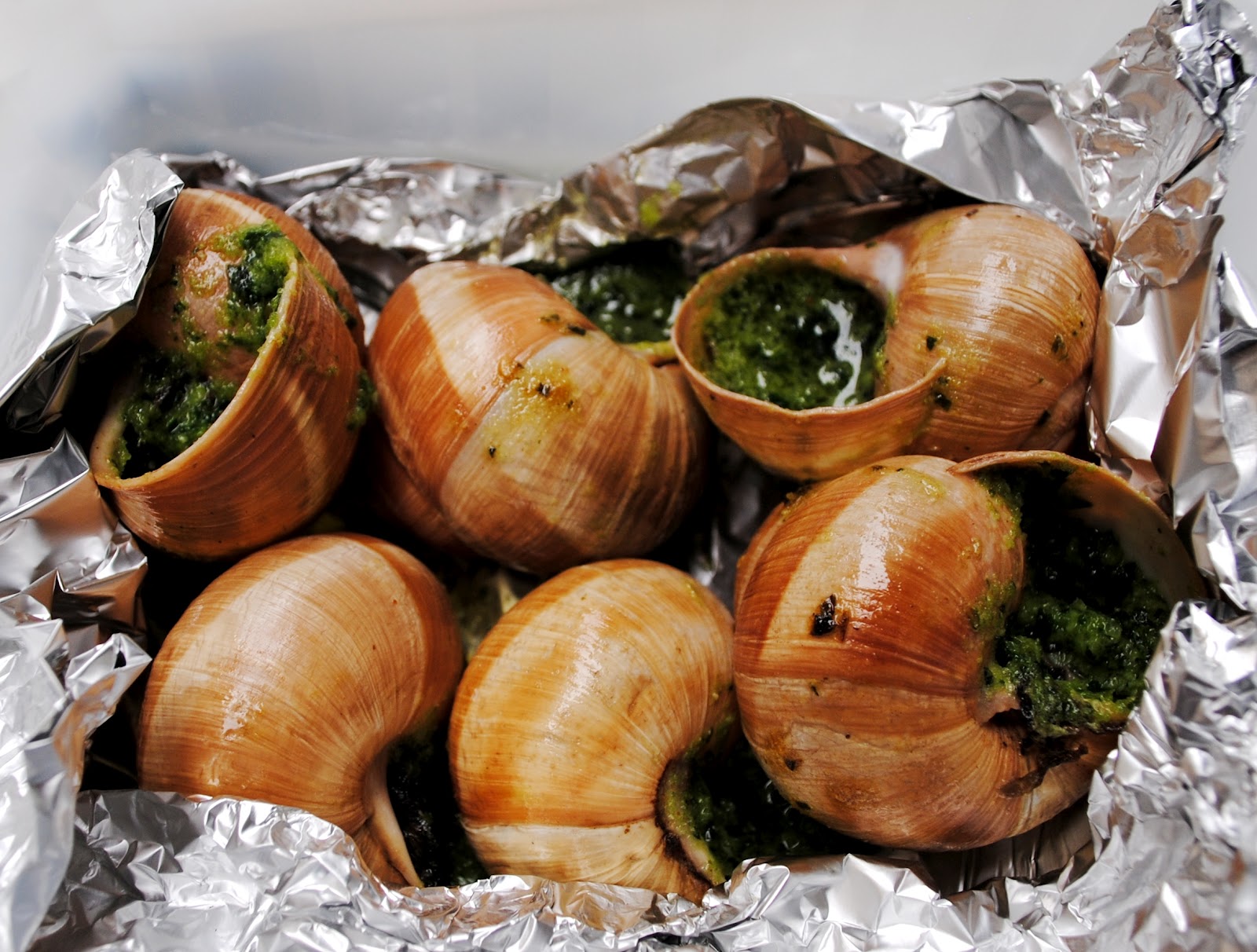 A Coffeeholic's Travel Tale: Escargot @ L'Escargot Montorgueil / Hard ...